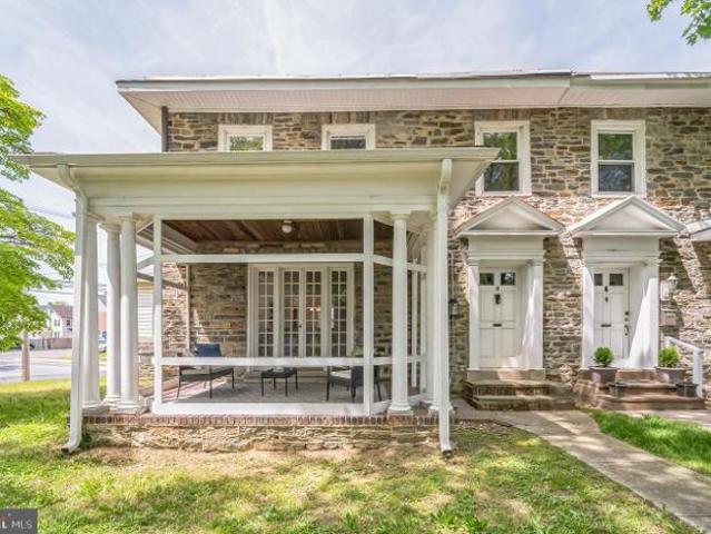 2 E Parkway Ave, Chester, PA 19013