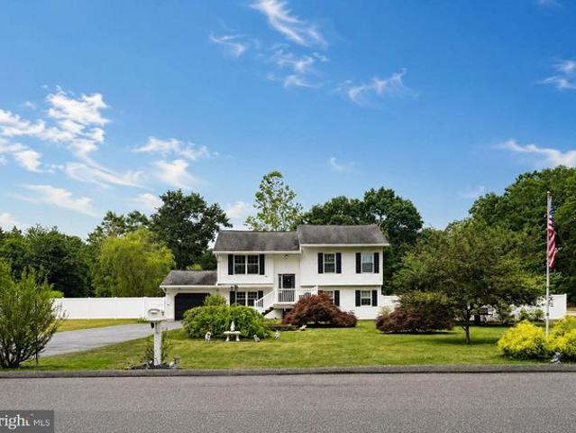 2 E Ridgewood Ave, Galloway, NJ 08205