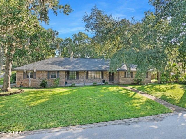 2 Eagle Dr, Ormond Beach, FL 32174