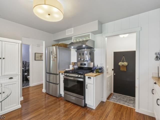 2 Eagle Dr