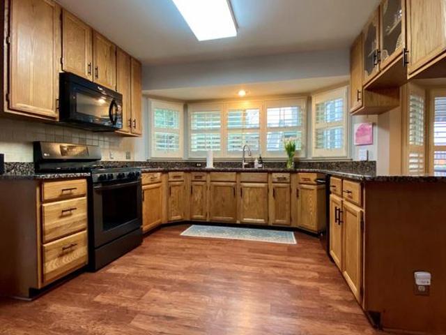 2 Eastbrook Court
