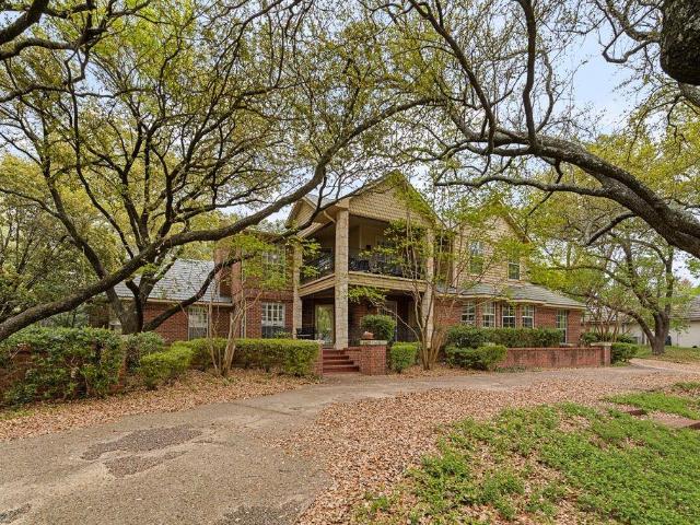 2 Eastshore Road