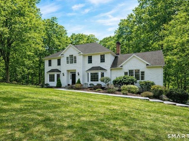 2 Eden Hill Rd, Newtown, CT 06470