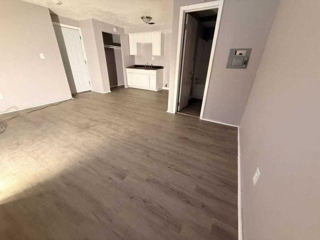 2 EEA Euclid Emerald 1 Bedroom Apartment for Rent at 13420 Euclid Ave, East Cleveland, OH 44112 East Cleveland