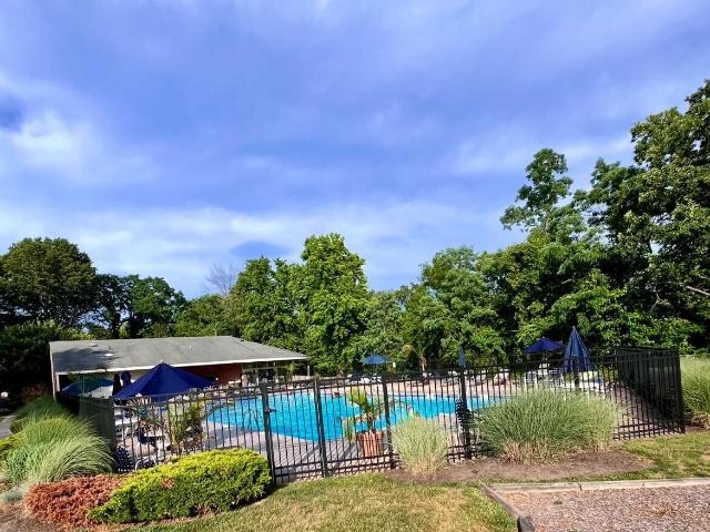 2 Elizabeth Court, Tinton Falls, US, NJ