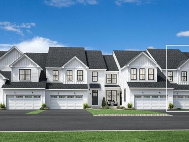 2 Elmwood Ct, Brookfield, CT 06804