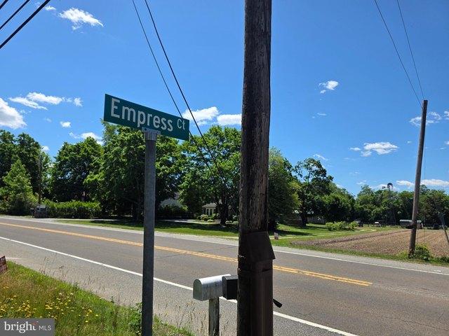 2 Empress Ct, Woodbine, NJ 08270