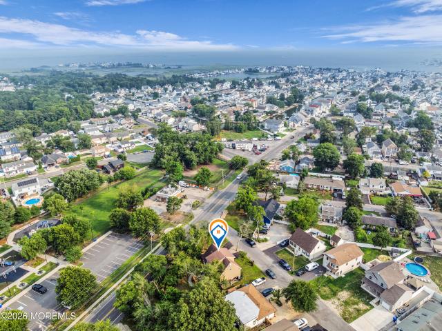 2 Fullerton Drive