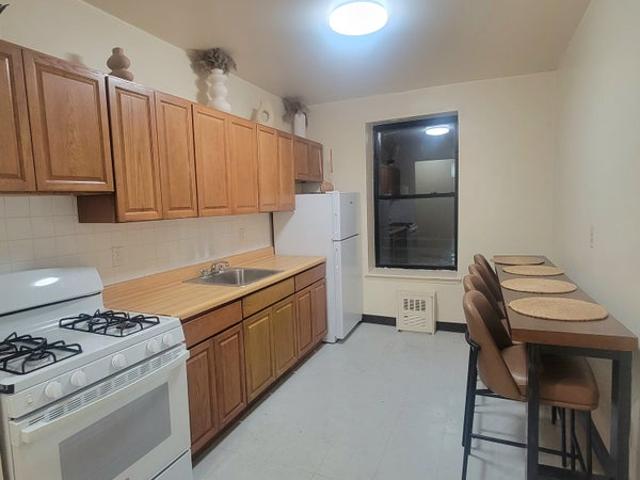 2 Furnished Bedrooms for Rent in Apt