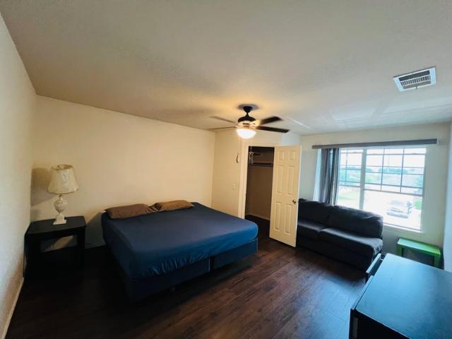 2 Furnished Rooms King/Queen w/ High Ceilings