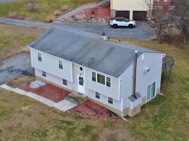 2 Farmstead Lane