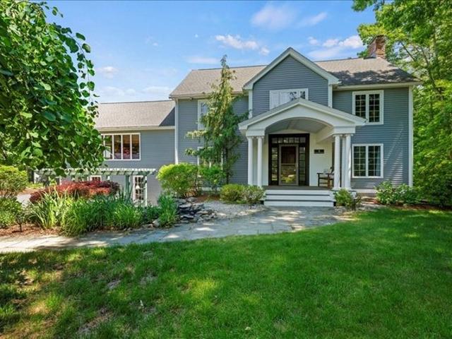 2 Fawcett Orchard Rd, Northborough, MA 01532