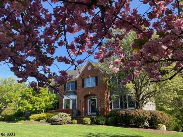 2 Fieldcrest Rd