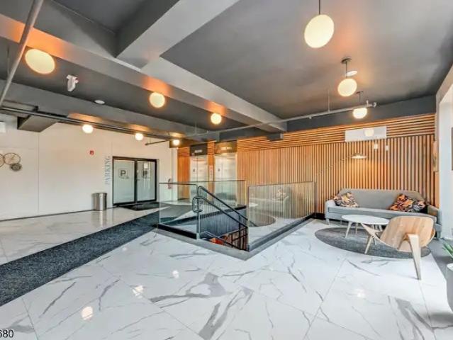 2 Flanders Rd 306 #