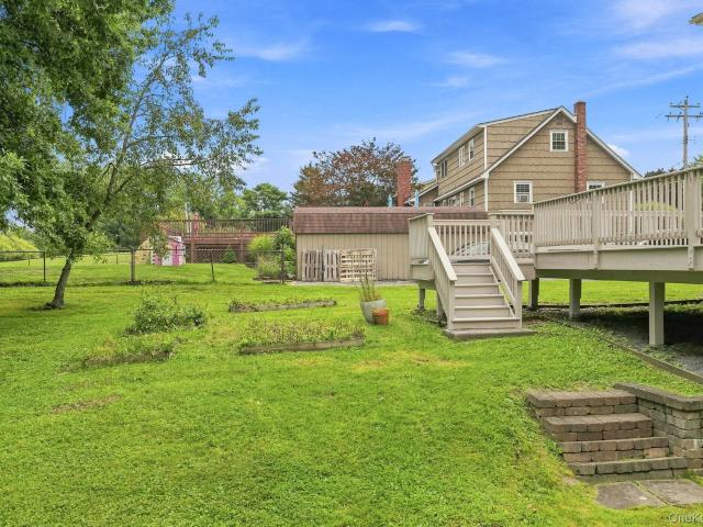 2 Fleetwood Drive