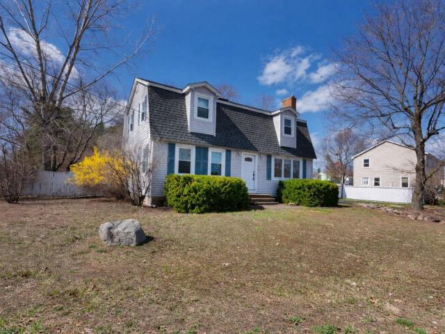 2 Forge Dr, Nashua, NH 03060 | MLS #5083 | Compass
