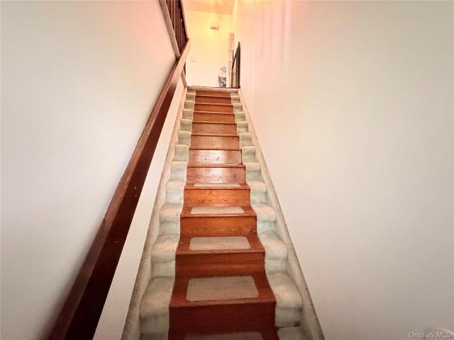 2 Fortune Road W B