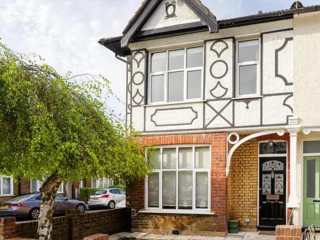 2 Gumleigh Road, London, W5 4UX, United Kingdom | 4 bed house for rent #166921677 | Rentberry