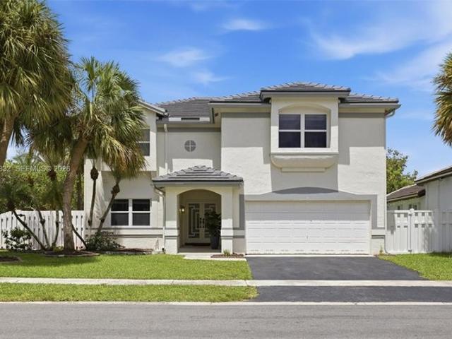 2 Gables Blvd, Weston, FL 33326