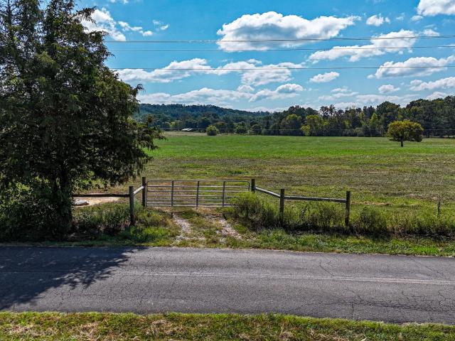 2 Gap Springs Road SE