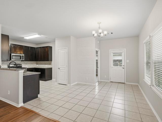2 Garden Springs Court