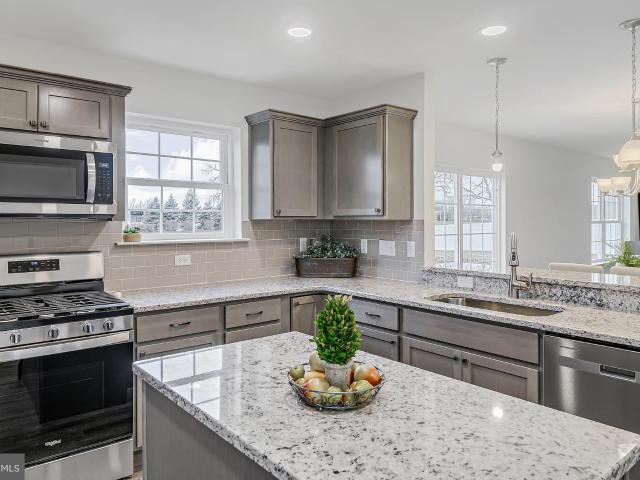 2 Gardenia Ln, Lebanon, PA 17042 | MLS #PALN2012