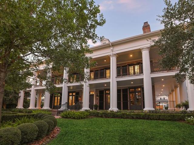 2 Georgian Row, The Woodlands, TX 77380