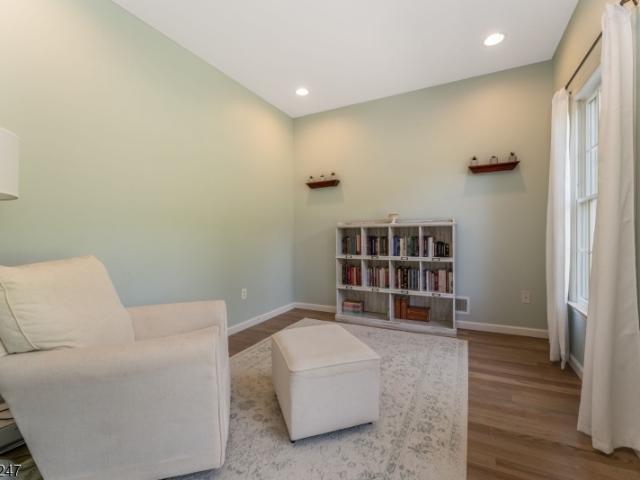 2 General Morgan Ln
