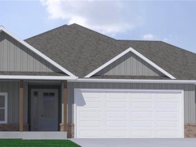 2 Gilbert Cir, Bella Vista, AR 72715