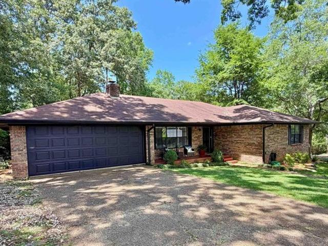 2 Glendale Ct, Arkadelphia, AR 71923