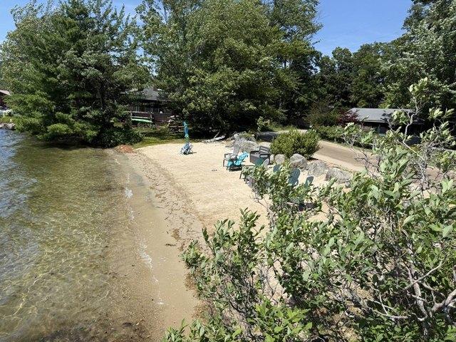 2 Golden Shores Ln Unit 10, Holderness, NH 03245