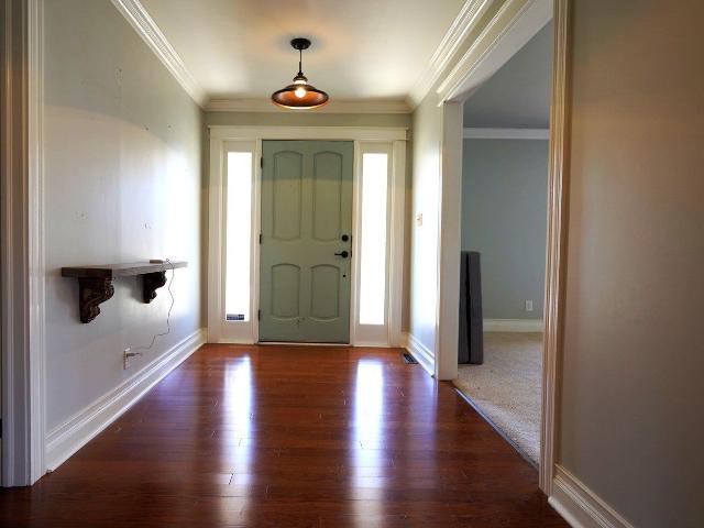2 Golfview Pl, Dekalb, IL