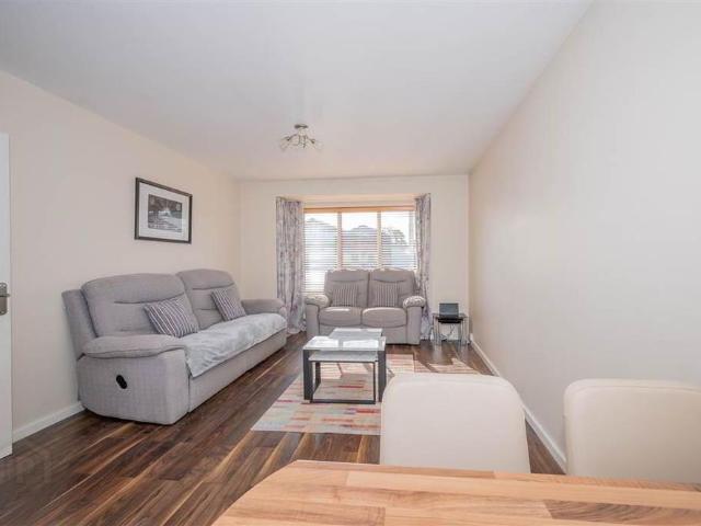 2 Grange Hill, Kingsway, Dunmurry, Belfast, BT17 9AW