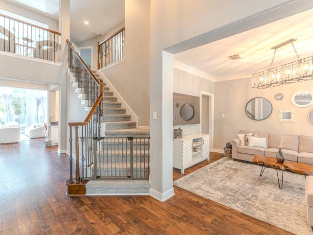 2 Graylin Woods Place