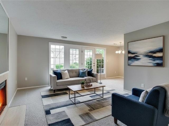 2 Greenwich Ct