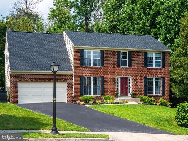 2 Huntingdon Ct, Upper Chichester, PA 19061