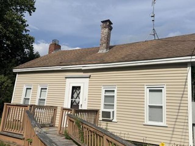 2 Hadley Rd, Newton, NH 03858