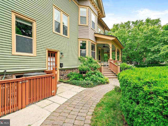 2 Hamilton Avenue