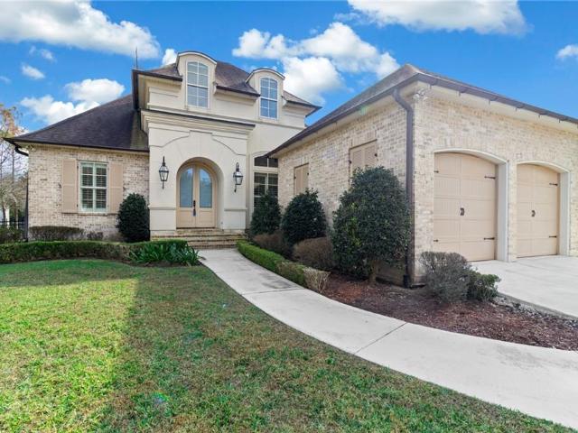 2 Harbour Town Court