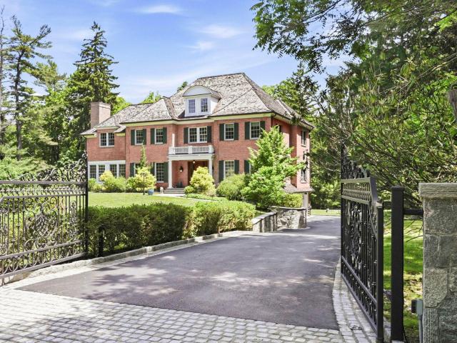 2 Heathcote Drive