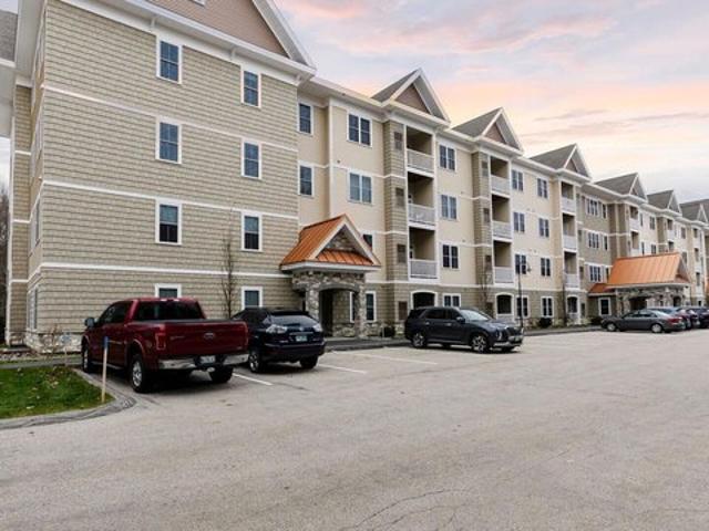 2 Henry David Dr Unit 207, Nashua, NH 03062
