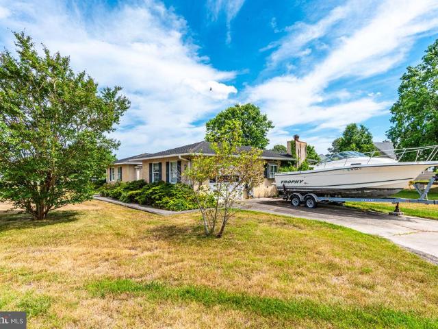 2 Heron Isle Court