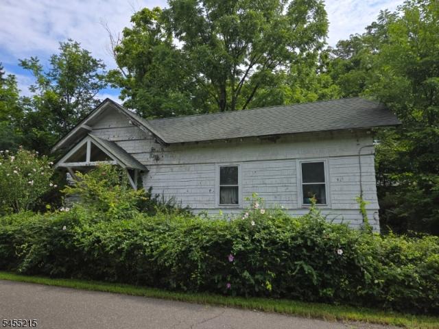 2 Hewlett Rd