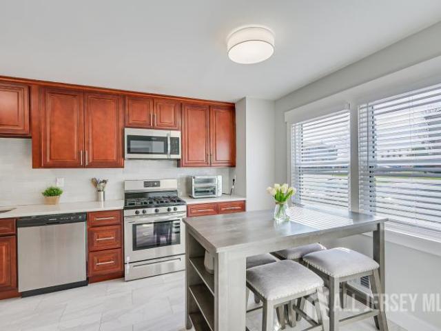 2 Highview Drive 2