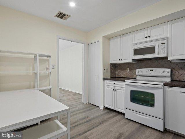2 High Stepper Ct Apt 505, Pikesville, MD 21208