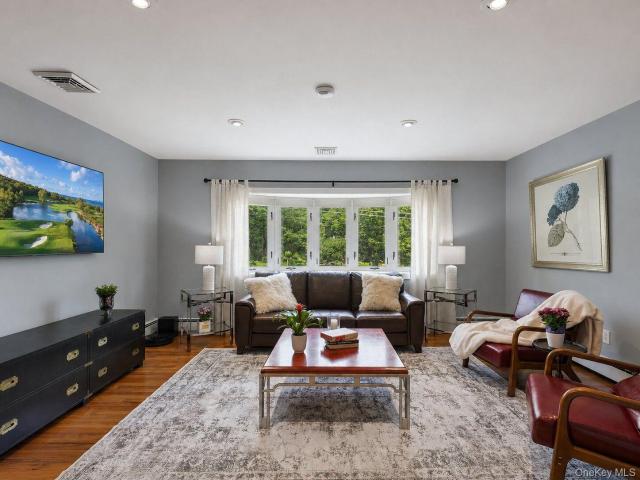 2 Highfield Avenue