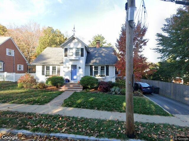 2 Highland Ave, Newburyport, MA 01950