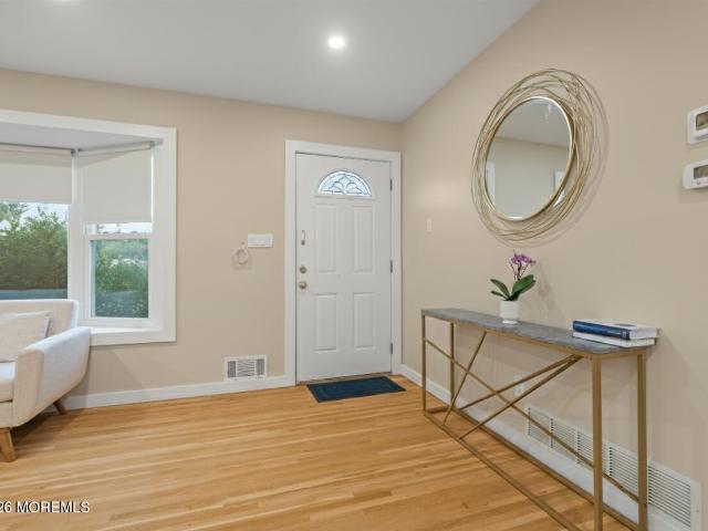 2 Hilltop Road