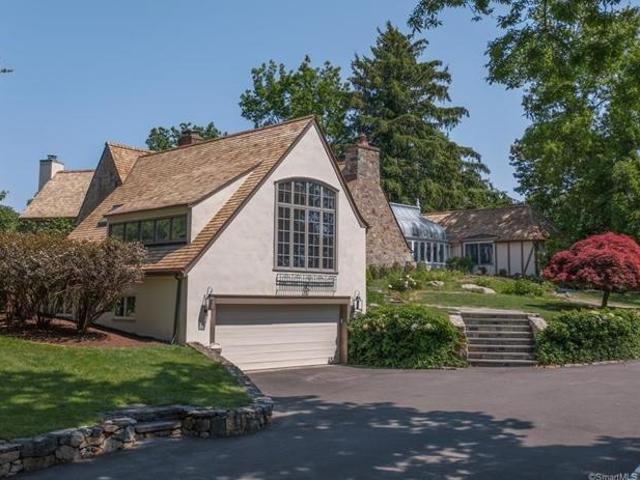 2 Hilltop Rd, Norwalk, CT 06854