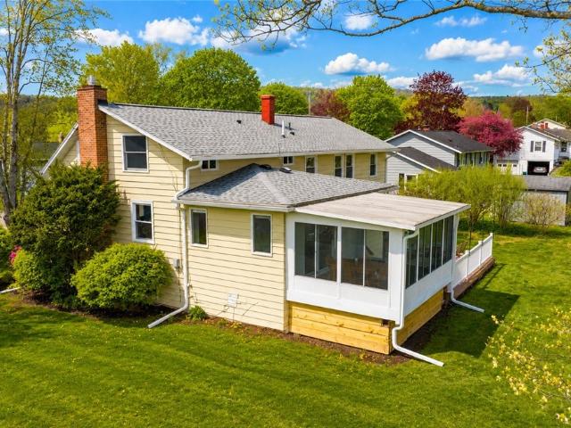 2 Hillview Drive